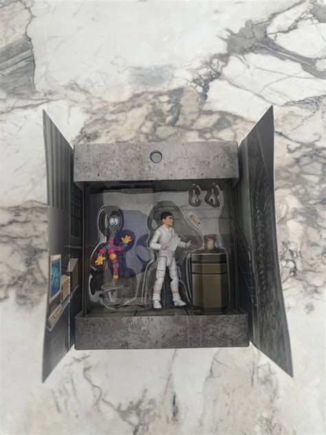 Jurassic World Hammond Collection Lab Tour Dr Henry Wu Eur 5999