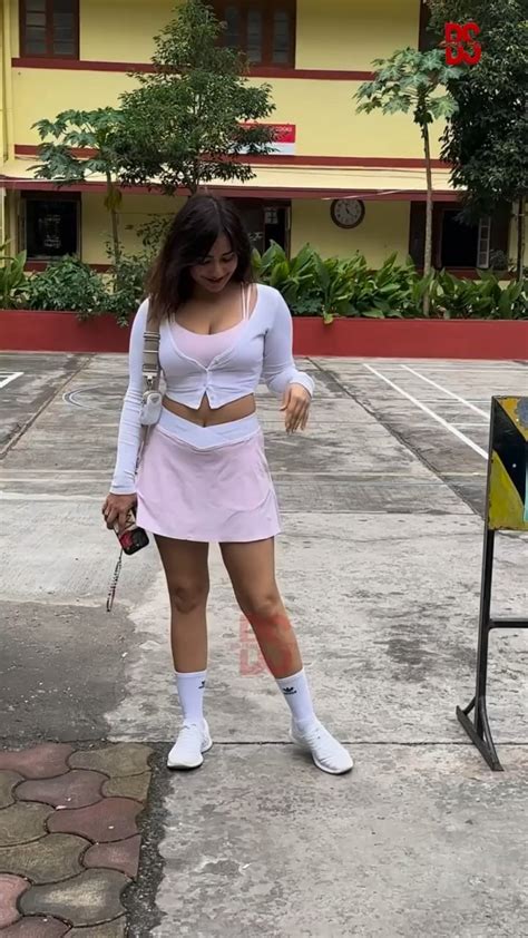 Neha Sharma Hot Pink 🤤🤤 Rnehasharma