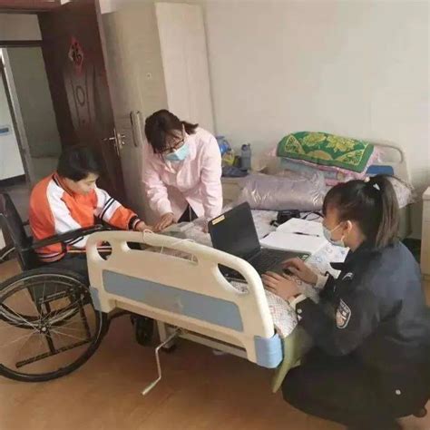 【我为群众办实事】“身份证流动服务车” 为群众提供贴心服务工作台安县公安局