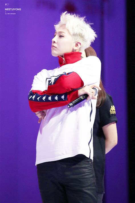 더쿠 호불호 갈릴듯한 지드래곤 독특한 코디 If