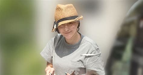 鳥羽シェフとのW不倫騒動から約1ヵ月広末涼子子供たちと生きていく決意の主婦姿発見撮 FRIDAYデジタル