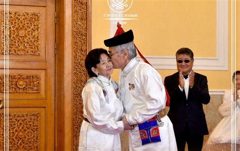 Ардын жүжигчин П Цэрэндагва Д Мэндбаяр нар “Алтан хурим“ аа хийжээ