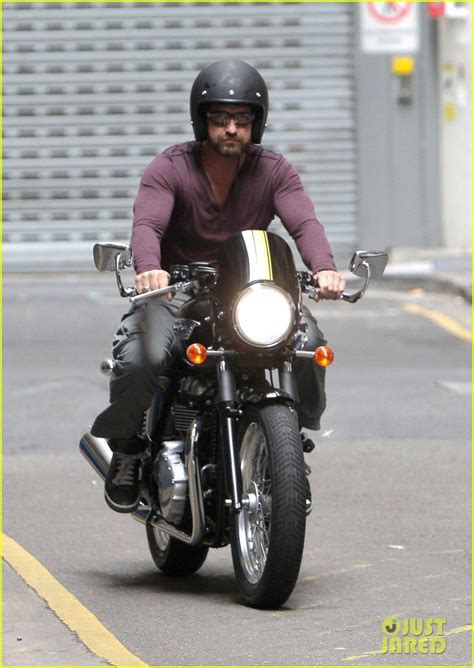 Gerard Butlers Shirt Can Barely Contain His Huge Muscles Photo 3077150 Gerard Butler
