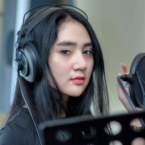 Bella Nova Biodata Profil Fakta Umur Agama Pacar Karier