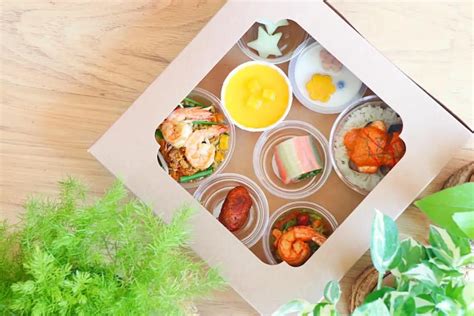 อาหารกล่องแบบค็อกเทล รวมหลายเมนูในเซ็ตเดียว Dee Catering