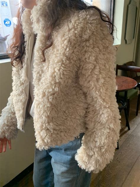 페이보릿 제인 양모 에코퍼 크롭 집업 자켓