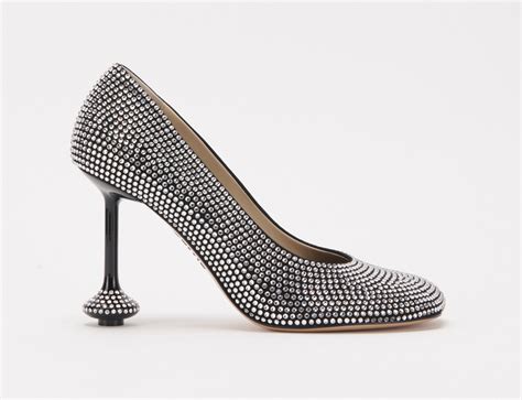 신고 나가는 순간 시선 집중 올봄 가장 기발한 슈즈 얼루어 코리아 Allure Korea