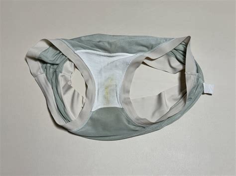 오늘입은 팬티 문의는 디엠이나 라인으로 와이프속옷 입던속옷 입던팬티 페티쉬용품