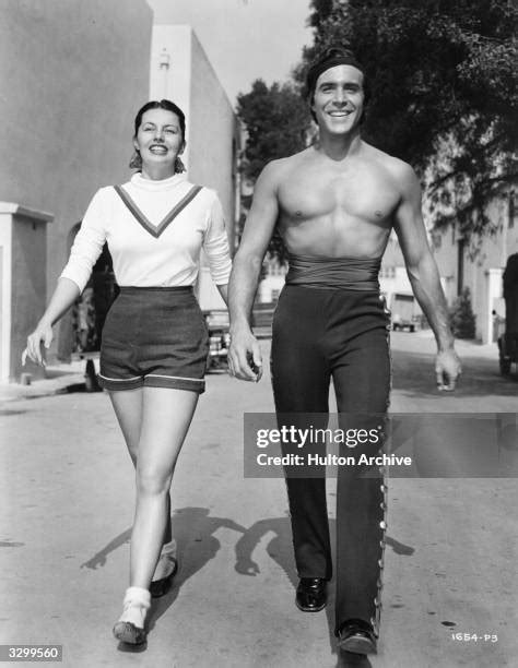 52 Fotos E Imágenes De Alta Resolución De Cyd Charisse Directed Getty
