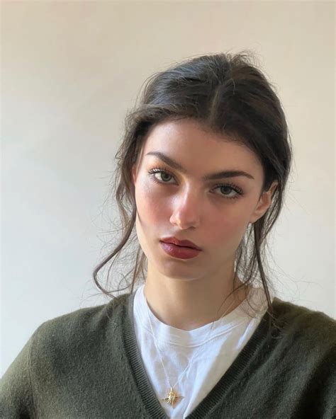 Zoïa Mossour On Instagram “dimanche Tout Doux” Look De Cabello