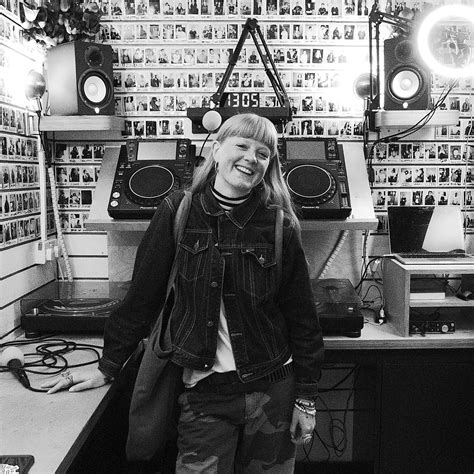 Lullabiebies W Beebe Balamii