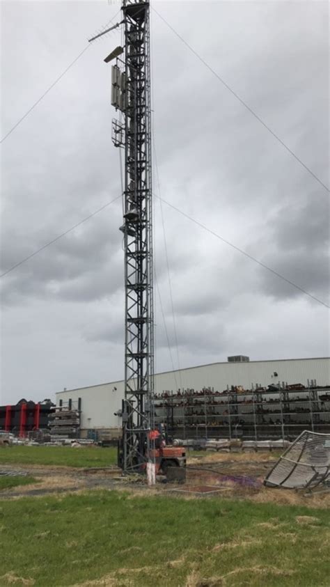 Triangular Galvanised Metal Constructed Antenna Array Auction 2198 3024419 Grays Australia