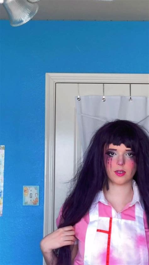 Mikan Tsumiki Cosplay Mikan Tsumiki Cosplay Danganronpa