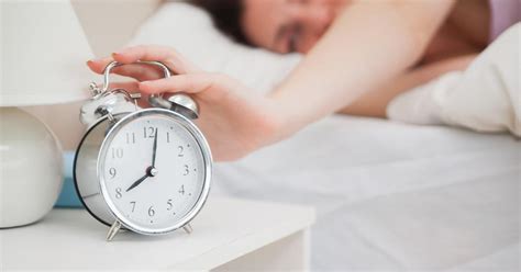 알람 울리기 전에 눈이 번쩍‘이 병 신호일 수 있다