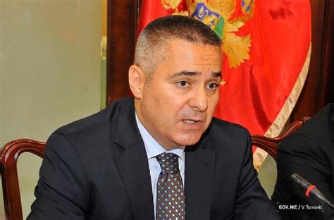 Уапсен поранешниот директор на црногорската полиција Веселин Вељовиќ актуелно мк