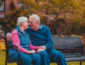 Being Comfortable With Aging Can Benefit Sex Life Neuroscience News