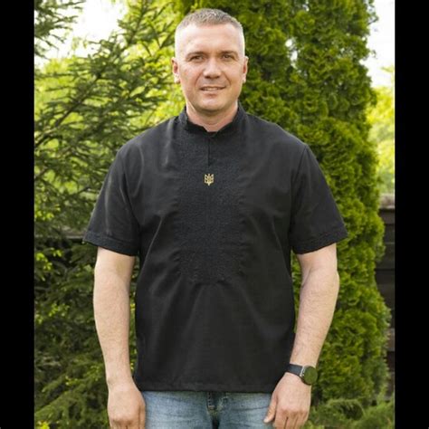 Вышиванка лен с трезубом😎 — цена 800 грн в каталоге Вышиванки Купить мужские вещи по доступной