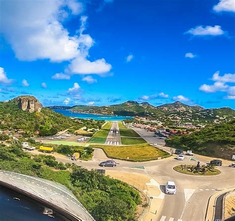 ️ Superb Approach And Landing At St Barths Aircraft Pilot Landing Boeing Airline ️ Superb