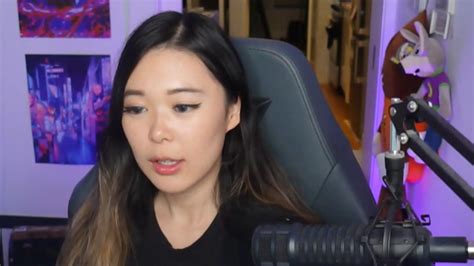 Twitch Streamer Extraemily Instantly Regrets Doing One Chip Challenge On Stream Dexerto