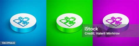 동포성 선은 자신의 개인 소지품으로 상자를 들고 있는 슬픈 청년이 파란색 녹색 보라색 배경에 고립된 직업 아이콘을 남겼습니다 직원은 직장에서 해고 흰색 원 버튼입니다 벡터