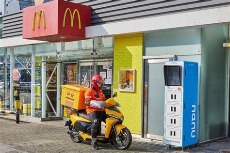 산업부 맥도날드서 전동 오토바이 배터리 공유스테이션 예비 실증