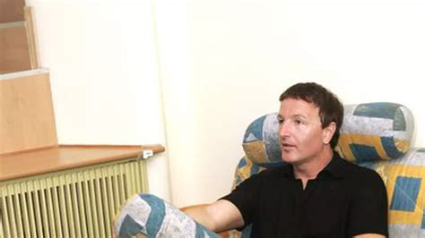 Aurel Moldoveanu Cu Perna în Loc De Penis Libertatea