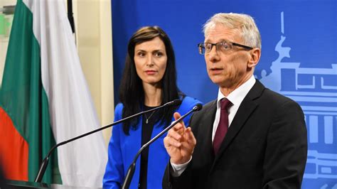 Анализатори за коалицията на ГЕРБ СДС с ПП ДБ и възможно ли е да изкарат 18 месеца Новини бг