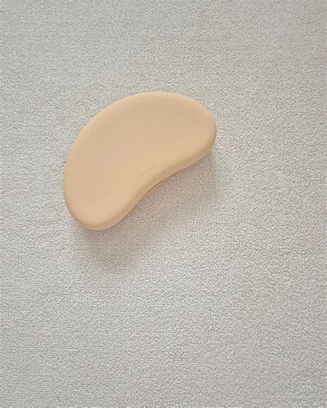 반짝반짝 빛나는 호비💫 육아일상 육아소통 ‎제품제공 모윰 솔직후기 이번에 모윰에서 나온 스타터 흡착식판ᯓᡣ𐭩 이유식을 처음 시작하는 아가들을 위한