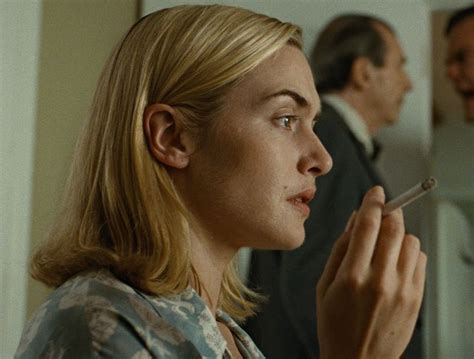 Pin By Ani Helfer On Mamá Kate Winslet Girl Smoking Actresses
