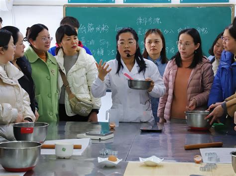 我校开展温暖三月天快乐在身边庆三八国际劳动妇女节系列活动 信阳农林学院