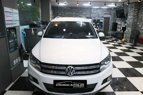 폭스바겐 티구안 자동차유리구리자동차유리주행중 날라온 돌에의해 자동차 유리 돌빵 발생 자동차 유리 복원보다는 안전하게 자동차 앞 유리 교체했습니다 네이버 블로그