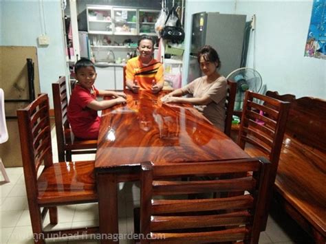 โต๊ะอาหารไม้แผ่นเดียว ก80xย180 เก้าอี้ 6 ตัว โดยร้าน Chat Shop เฟอร์นิเจอร์ไม้ อ บางใหญ่ จ