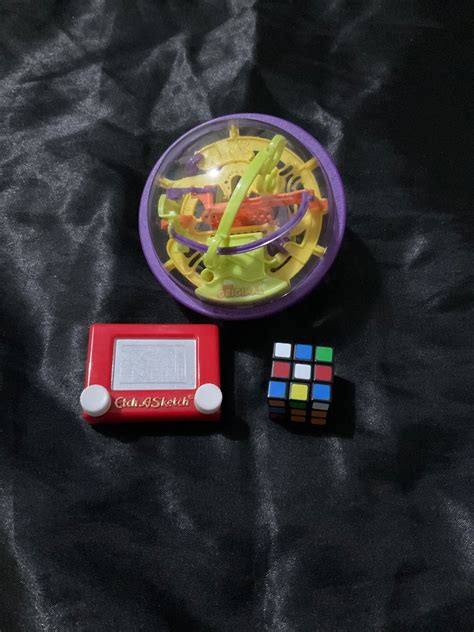 Worlds Smallest Perplexus Etch A Sketch Rubiks Cube Hobbies Toys Toys Games On Carousell