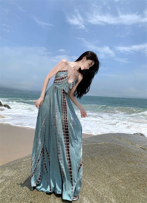 블루 에스닉 패턴 뷔스티에 비치 해변 원피스 롱 드레스 촬영 휴양지룩 민소매 나시 다낭 하와이 신혼여행 허니문