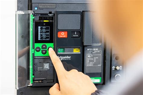 Schneider Electric Transforms Power Distribution In Critical Industries With MasterPacT MTZ