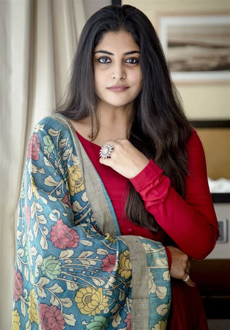 Manjima Mohan Hot Photos Pics New Images And Hd Wallpapers