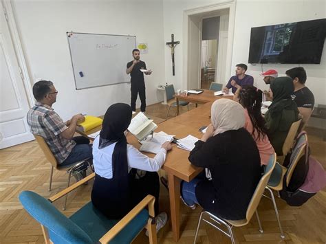 Jrs Austrias Locugee Project Building Bridges Fostering Integration Jrs Europe