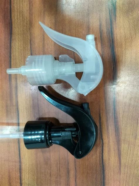 Trigger Sprayer 28mm Trigger Sprayer Manufacturer From New Delhi