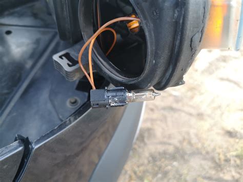 Светодиодные лампы передних поворотников — Volvo XC70 III, 2,4 л, 2010 ...