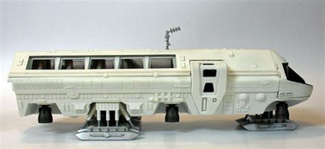 Moebius 2001 Moon Bus 1 55 Class Kits