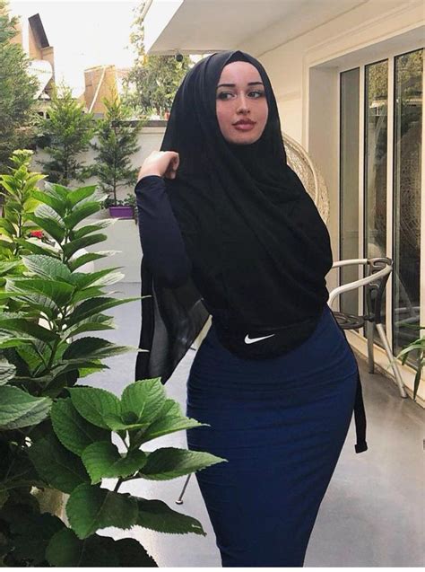 4 Twitter Arab Girls Hijab Muslim Women Fashion Curvy Girl Fashion
