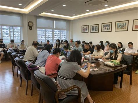 普陀 甘泉外国语中学线下再聚首 研学无止境——王华特级教师工作室研修活动