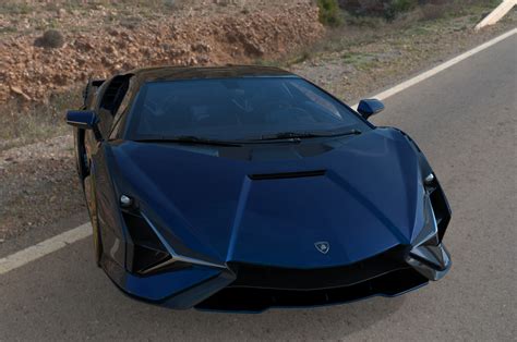 배경 화면 바퀴 자동차 조명 그릴 후드 범퍼 식물 가장자리 자동차 디자인 개인용 고급차 아스팔트 람보르기니 전조등 펜더 Automotive