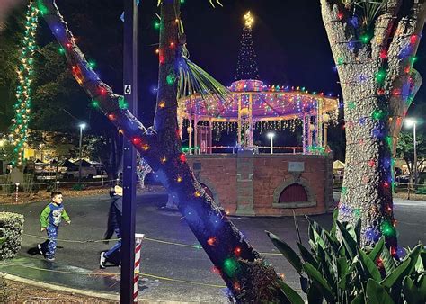 Photo Downtown Watsonville Lights Up The Pajaronian Watsonville Ca