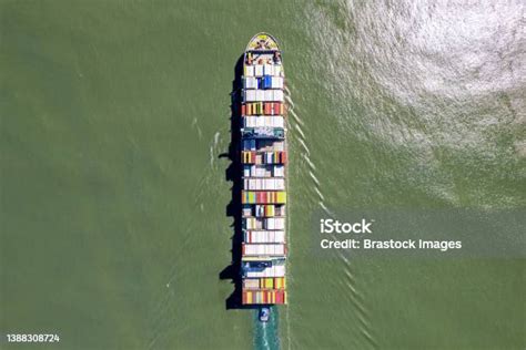 컨테이너화물선 항공보기 해상 컨테이너선에 의한 수출 사업 물류 및 국제 운송 0명에 대한 스톡 사진 및 기타 이미지 0명 경제 공중 뷰 Istock