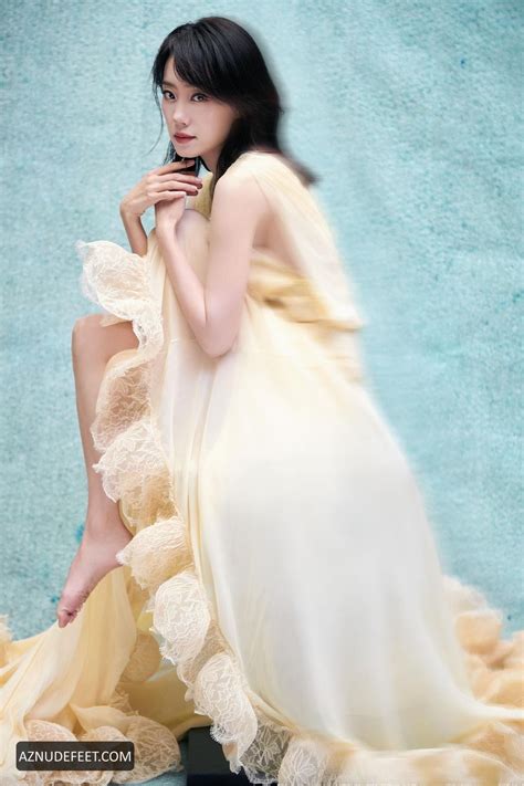 Xiaofei Zhang Feet Aznudefeet