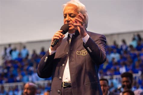 Benny Hinns Public Apology ‘i Am Sorry Charisma Magazine Online