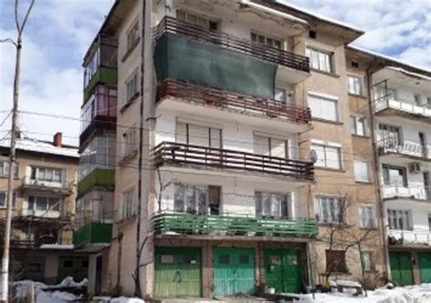 ЧСИ обяви за публична продан тристаен апартамент в Белоградчик снимки