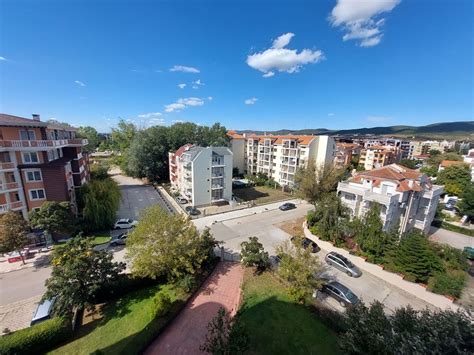 Двустаен апартамент в комплекс Семирамида Гардънс