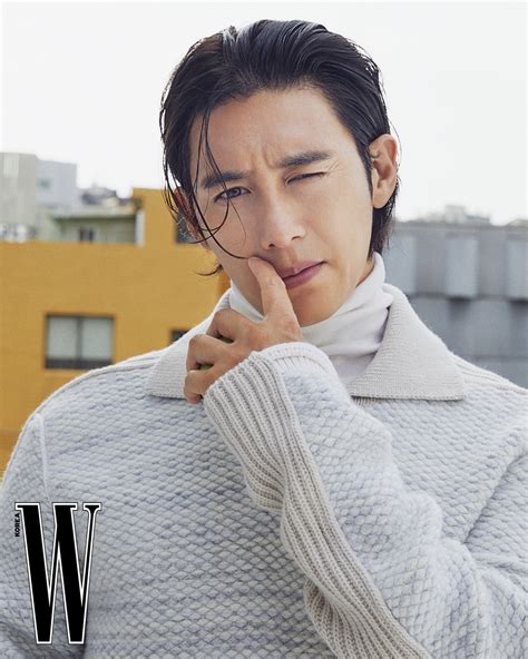 고수 젖은 머리 찰랑이며 깊은 눈빛 화보